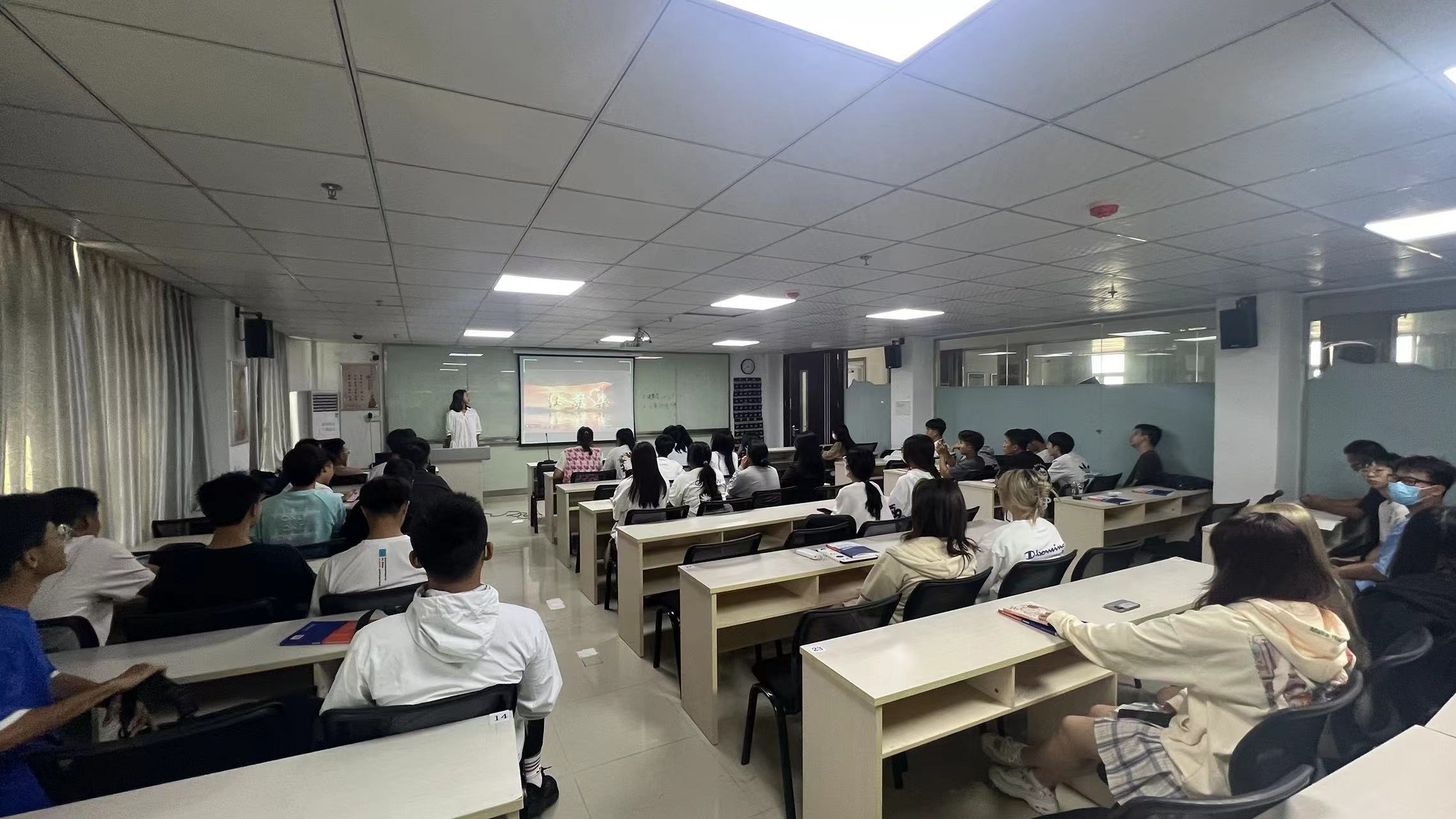 电视剧《红旗渠》观看活动 Red Flag Canal-联合科技学院